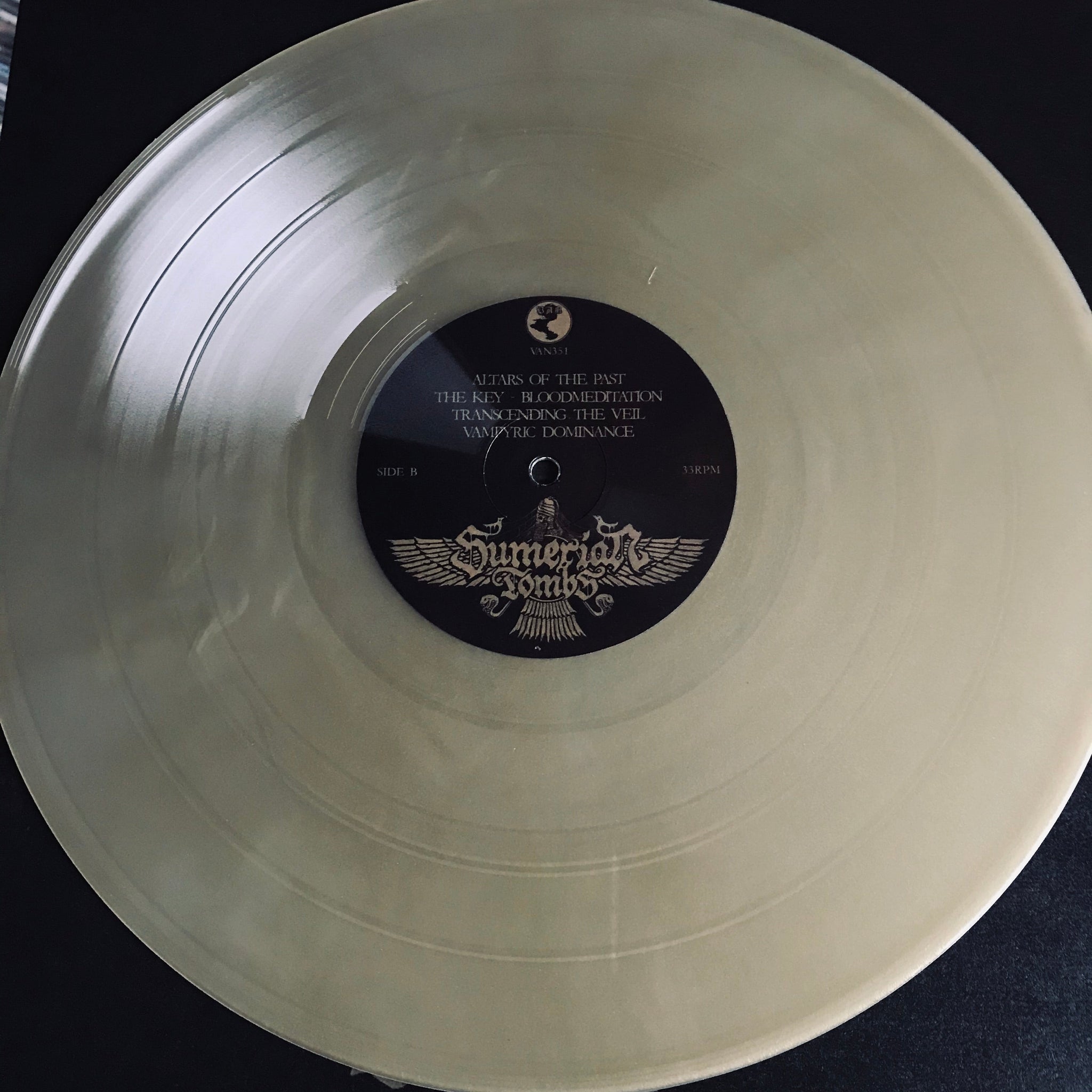 Sumerian Tombs - Sumerian Tombs vinyl LP - Ván Records – METEOR GEM